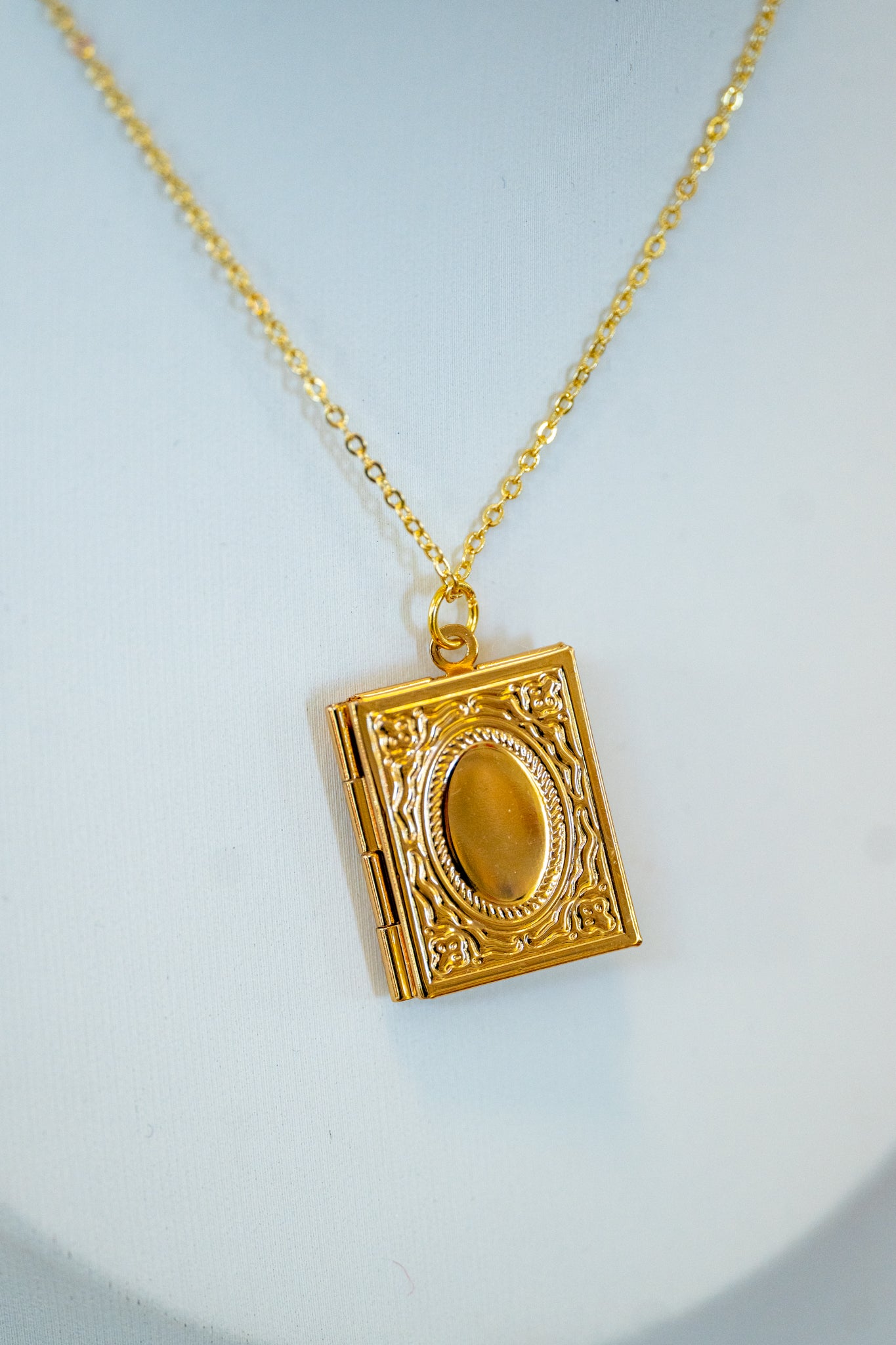 Book Locket | Bluebird & Company Crozet